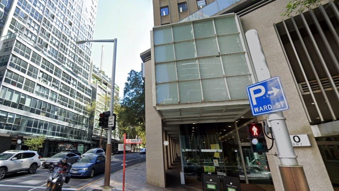 External Signage Lightbox - Pacific Highway External Signage