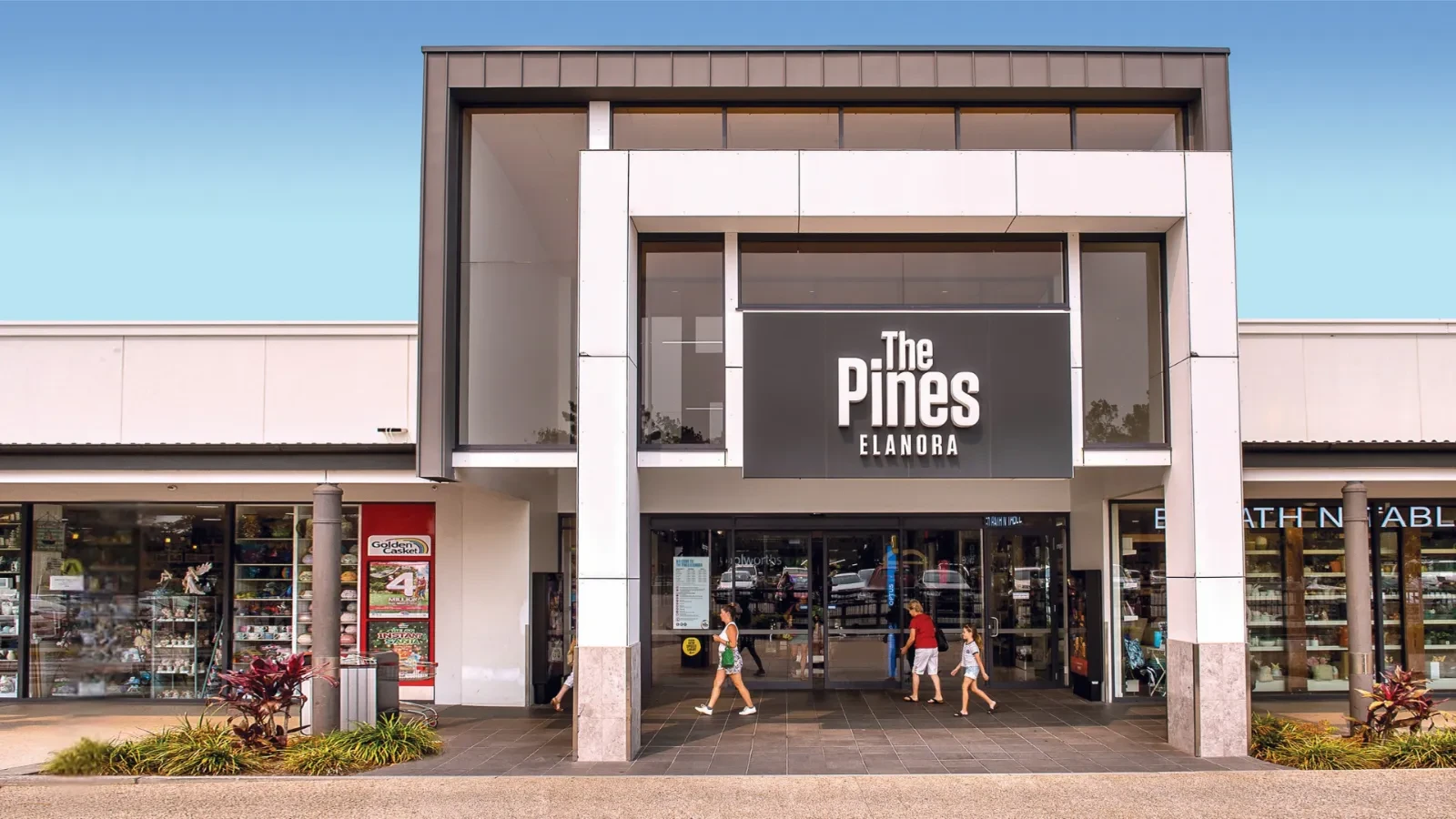 The Pines Elanora - Shopping centre in Elanora, Queensland