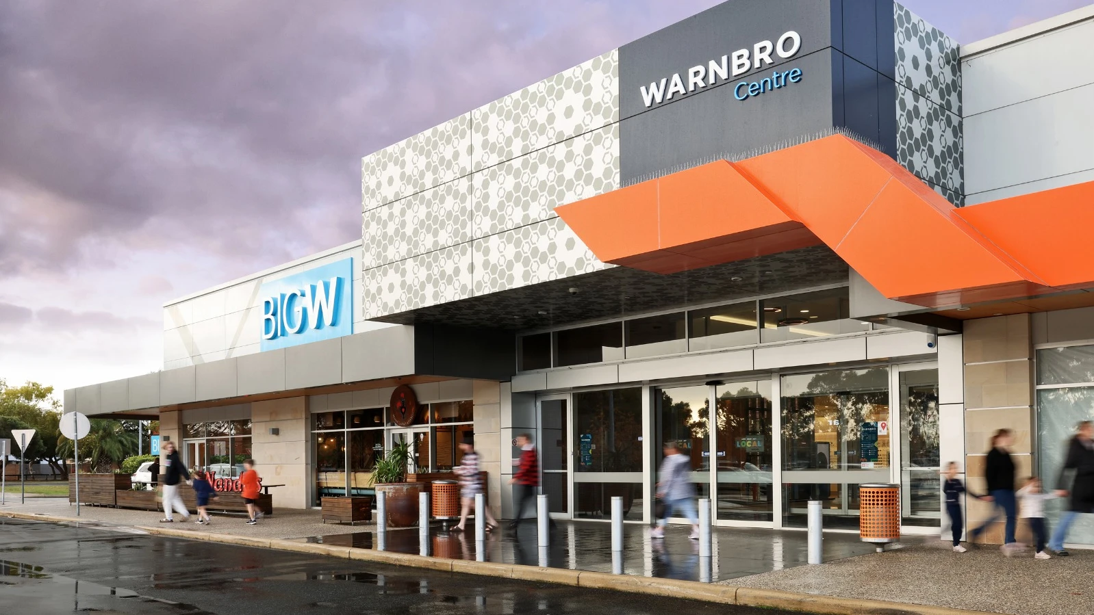 Warnbro Centre - ShoppingCenter in Warnbro, Western Australia