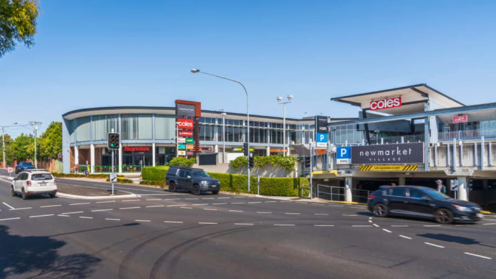 Newmarket Village - ShoppingCenter in Newmarket, Queensland